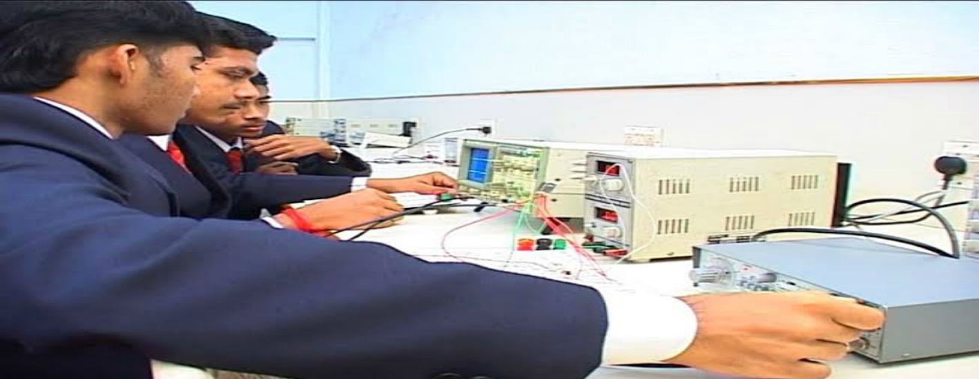 COLLEGE OF ENGINEERING MUNNAR [KEAM Code :MNR]